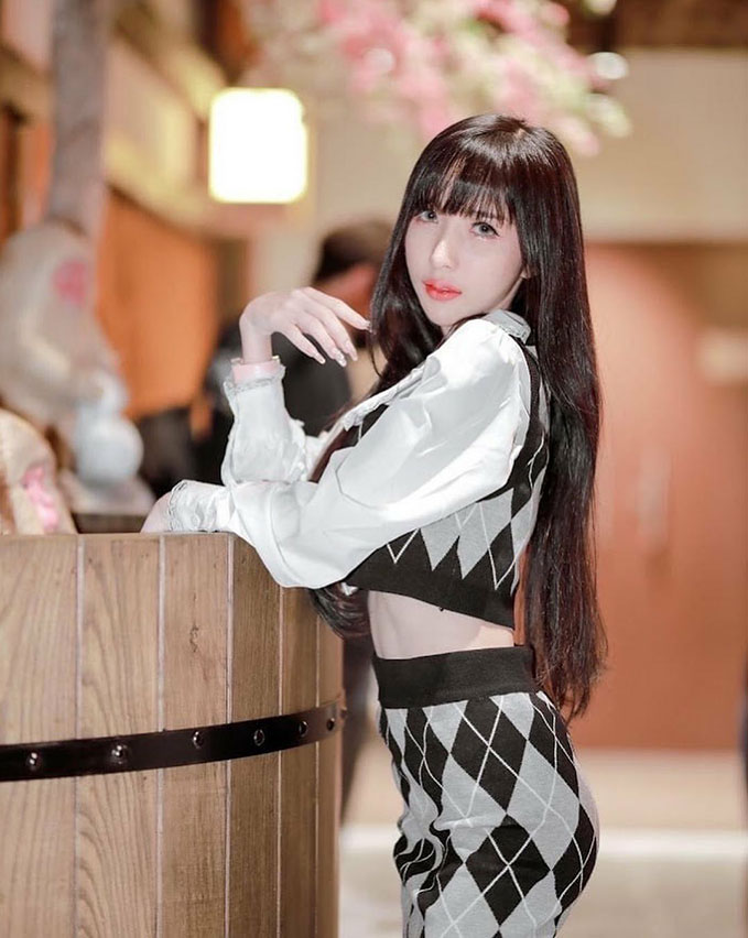 เปิดวาร์ป น้องอ้อม ยูมิ ไอดอลสาวสวย หุ่นเซ็กซี่ แซ่บ เร่าร้อนเกินห้ามใจ