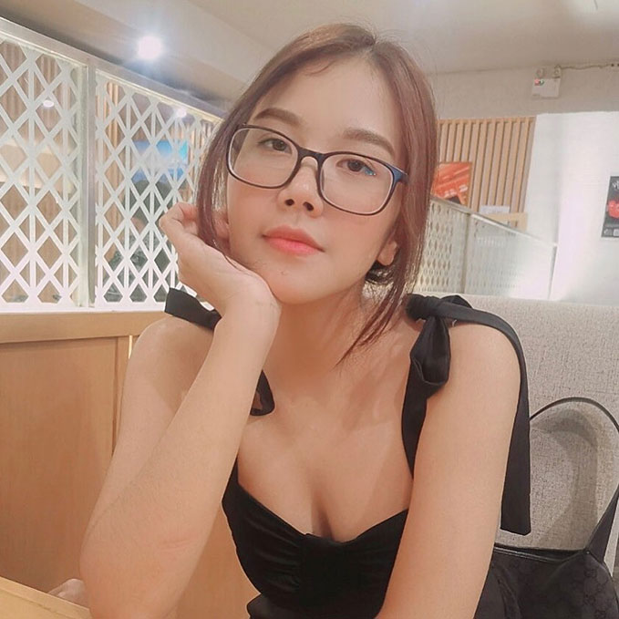 เปิดวาร์ป น้องนุ๊ก ปนิสรา สาวแว่นหน้าหวาน ขวัญใจหนุ่มๆ ในโซเชียล